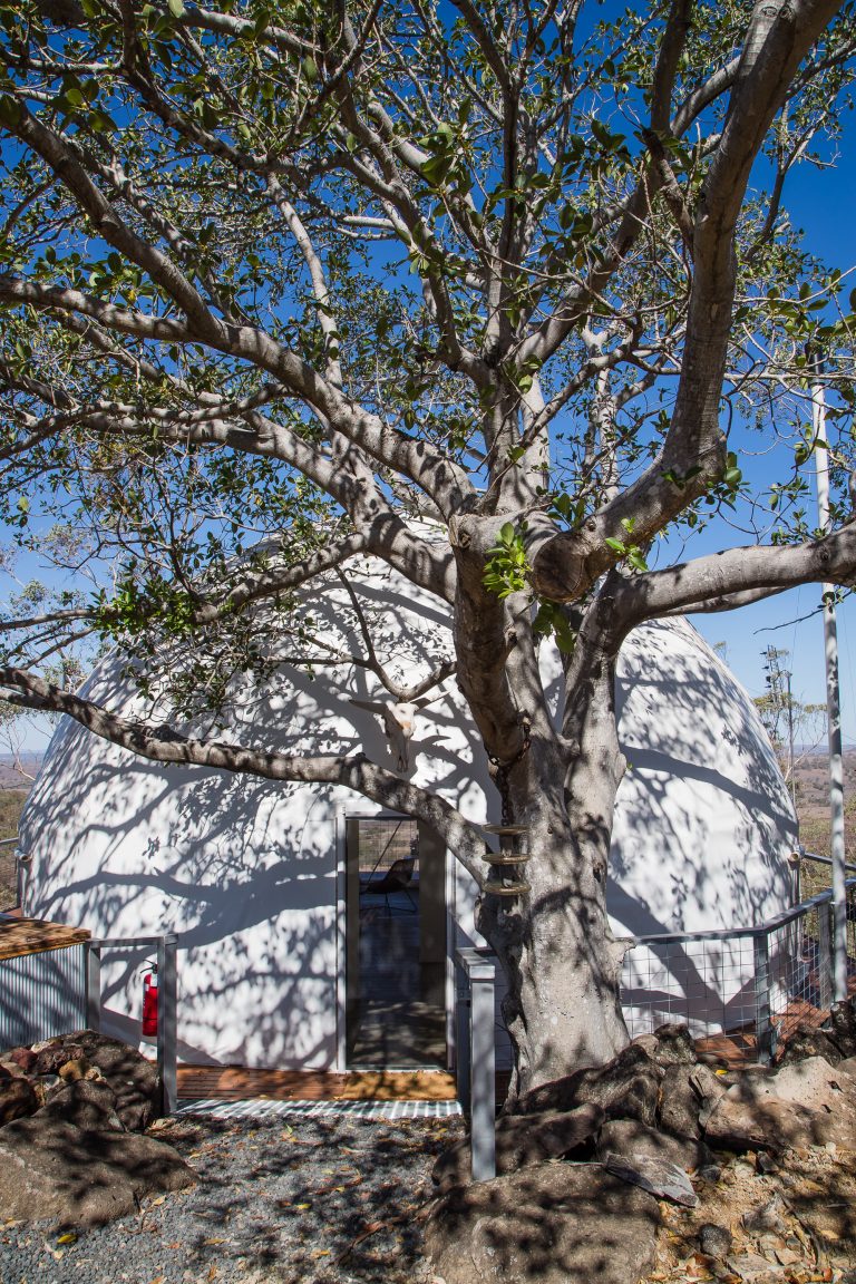 This geodesic dome is a luxurious off-grid Australian outback oasis